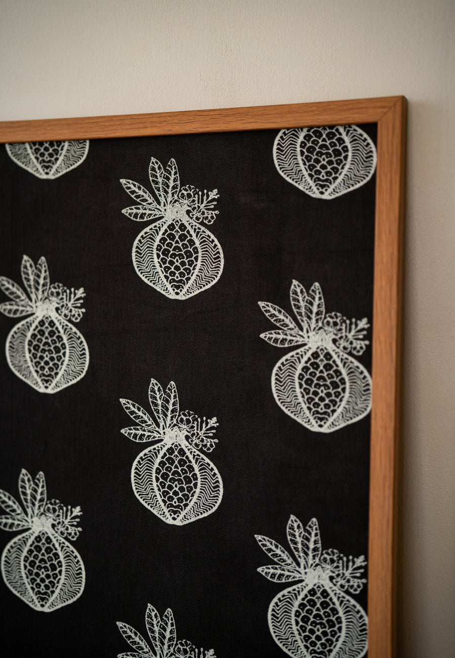 The Black Pretty Pom Artwork – AmberStitch